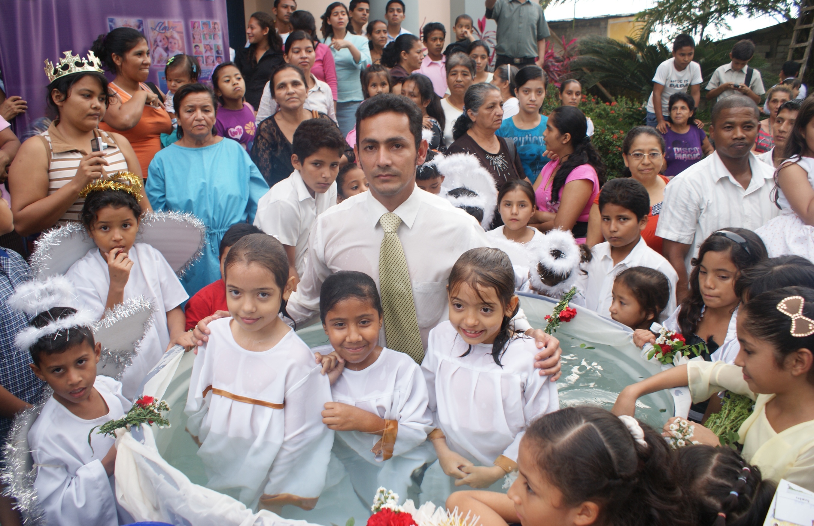 Cientos de niños entregaron su vida a Cristo en evangelismo infantil ...