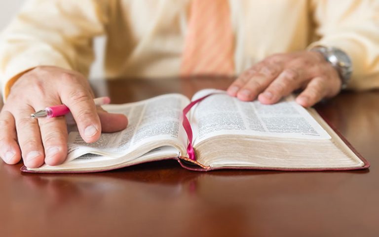 Hebreos 7:3 - ¿Quién es Melquisedec? - Pastor Adventista